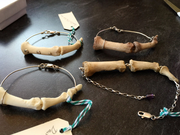 Real Human Finger Bone Bracelet – DeathIsntTheEnd